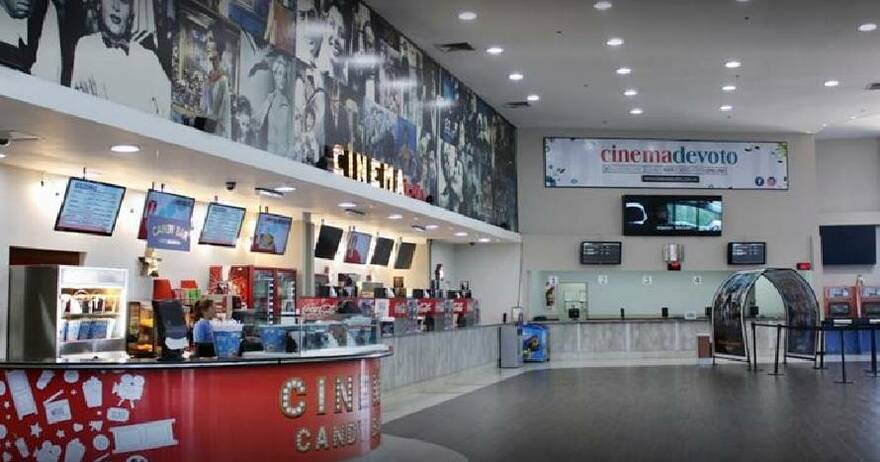 Entradas para Cinema Devoto: Entrada 2D con canje online 50% dto (Buenos Aires) - Atrapalo.com.ar